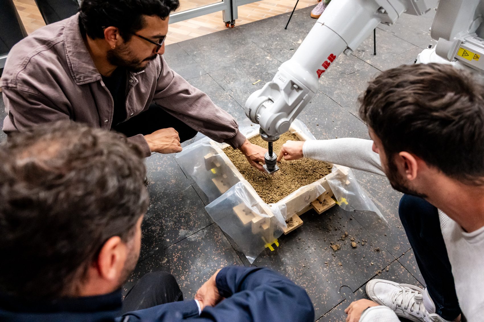 Tierra + Robots | Uniandes